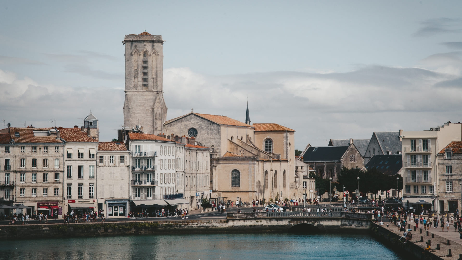 PAZZA NOTTE, restaurant à La Rochelle.